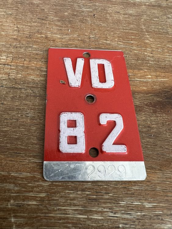 Plaque vélo VD 82 (Gebraucht) in Villars sur Glane für CHF 15 – mit ...