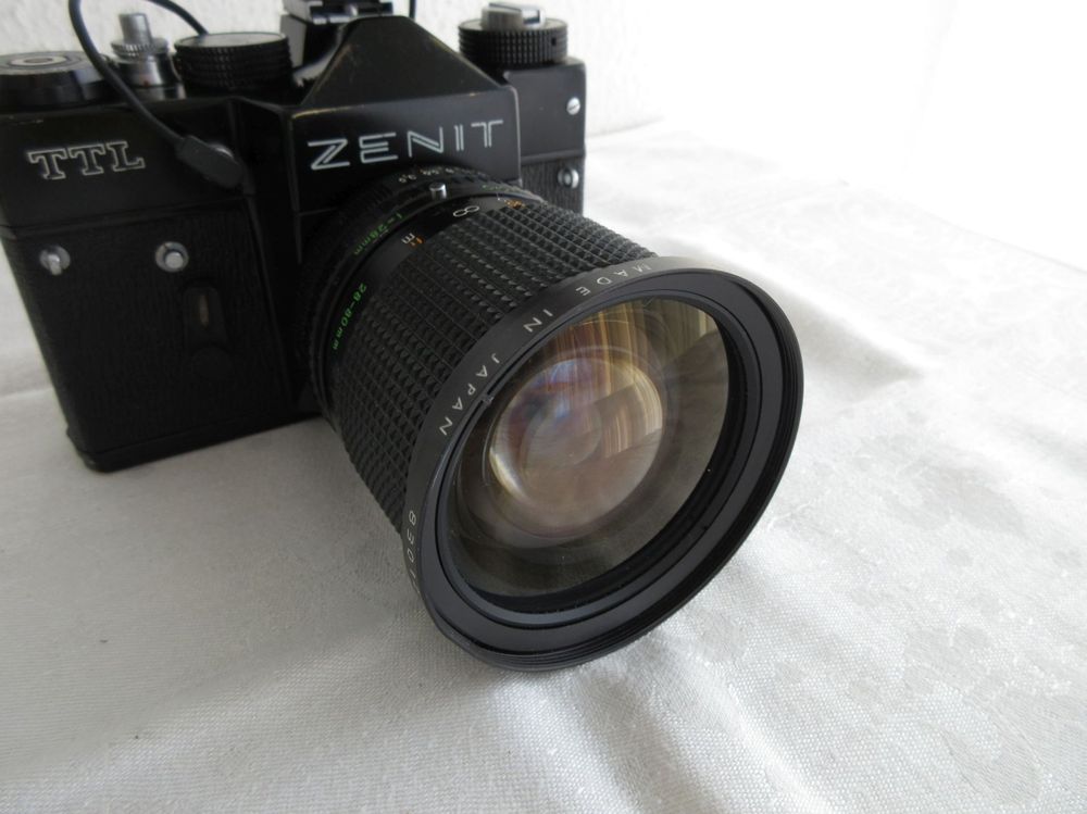 Russische Kamera Zenit TTL mit Blitz und Pentacon Objektiv | Kaufen auf ...