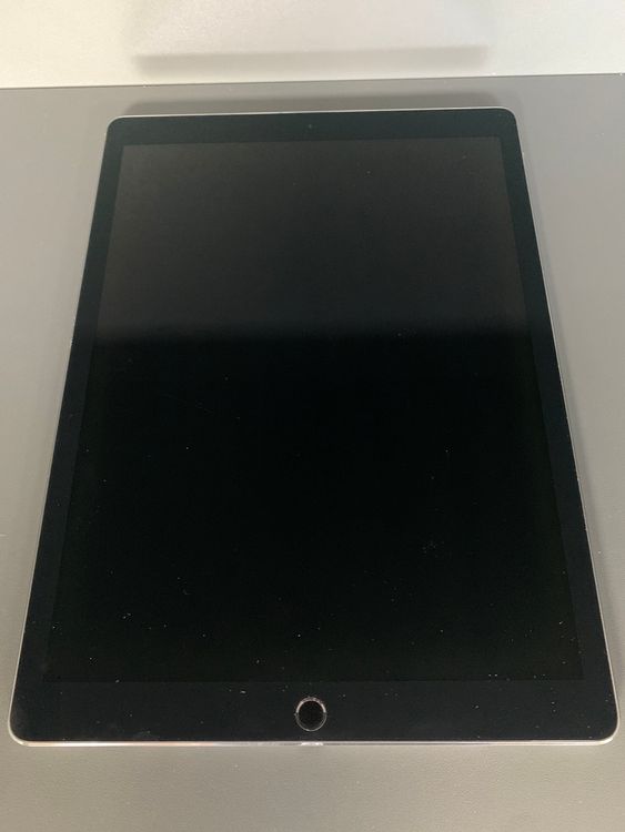 iPad Pro, 12.9", 64 GB, 2. Generation, Apple Pencil - A1670 (Gebraucht ...