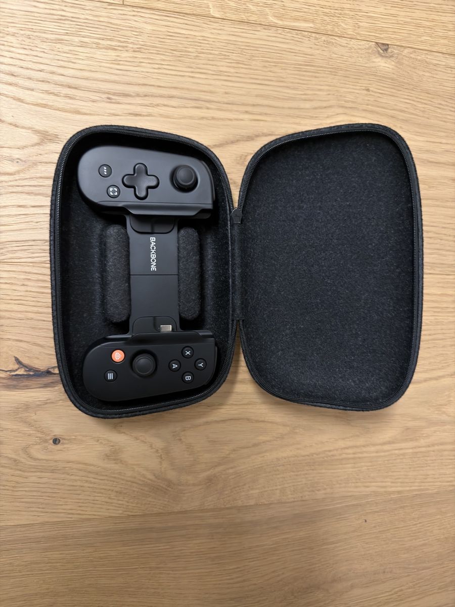 Backbone One Mobile Gaming Controller - Top Zustand! (Neu (gemäss ...