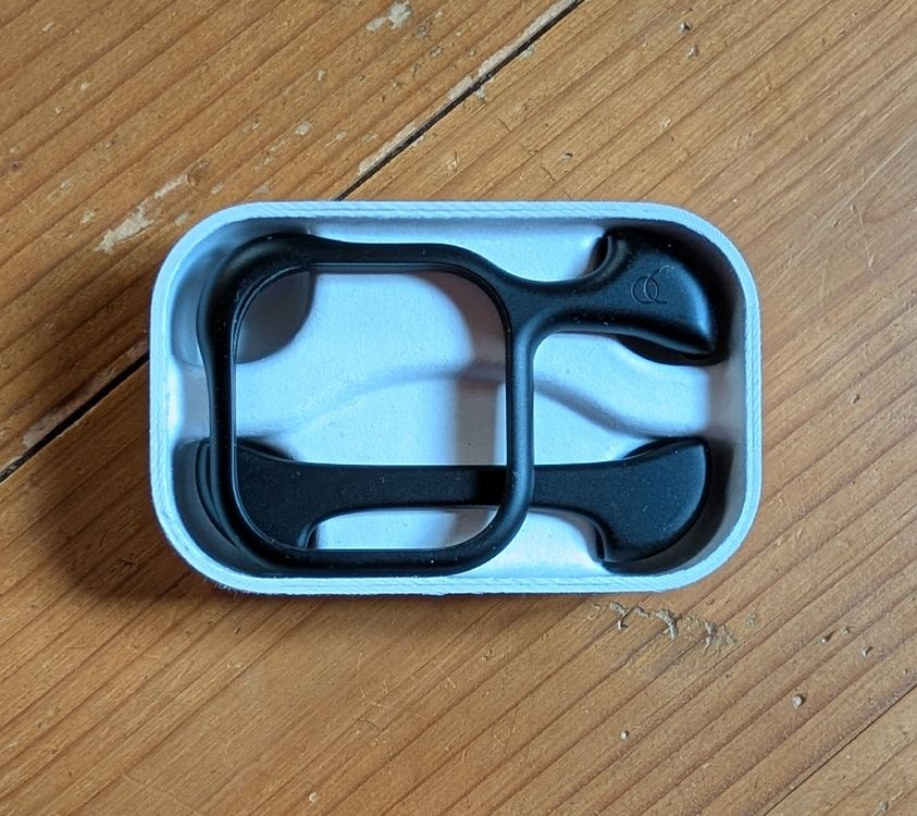 Arc Pulse Case für iPhone 16 Pro in Matt schwarz (Neu (gemäss ...