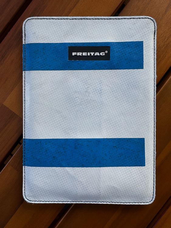 FREITAG Tablet Hülle iPad Tasche Unikat blau weiss (Gebraucht) in Uster ...