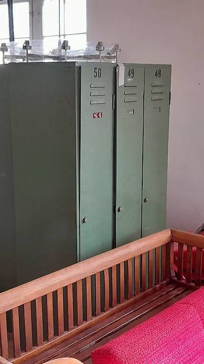 Spind 3er Garderobe Schrank (Gebraucht) in Hittnau für CHF 30 – nur Abholung auf Ricardo kaufen