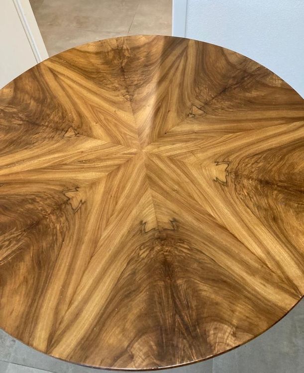 Table ronde en cœur de noyer | Kaufen auf Ricardo