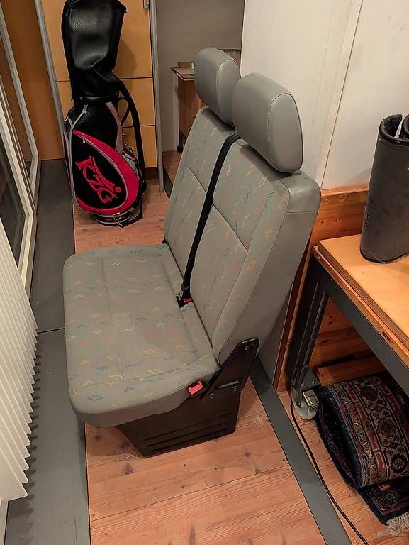 VW T5 Zweier Sitzbank vorbe (Gebraucht) in Oberwil (Dägerlen) für CHF ...