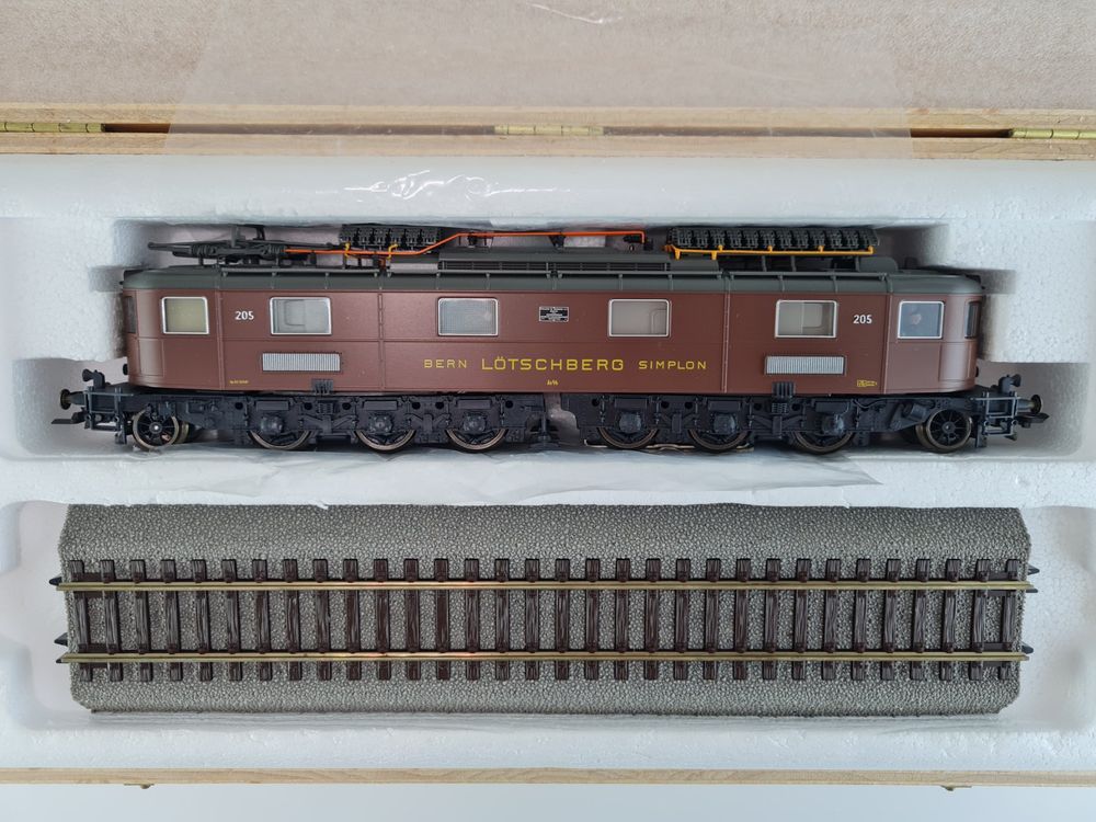 Roco 43855 Ae 6/8 BLS "Museums Edition" H0 1:87 AC (Neu (gemäss ...