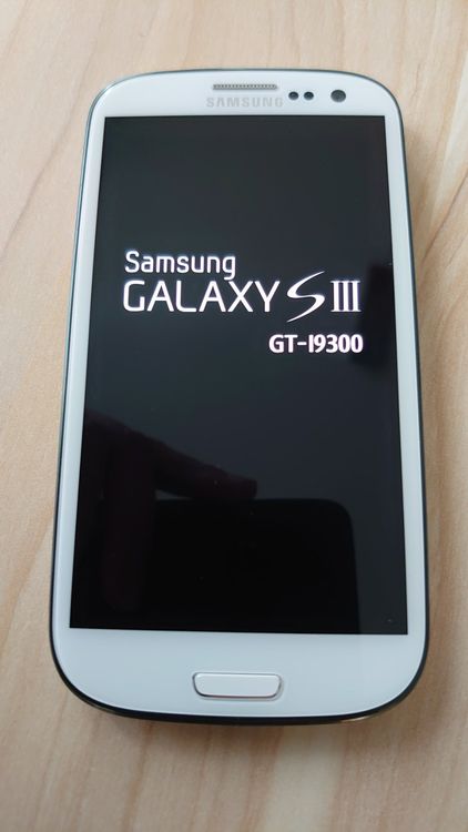 Samsung Galaxy S3 (GT-l9300) (Gebraucht) in Pfäffikon SZ für CHF 40 ...