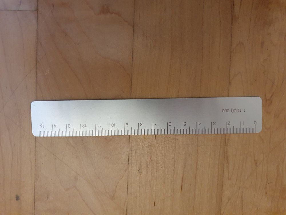 Kleines Lineal (Gebraucht) in Zürich für CHF 1 – mit Lieferung auf ...