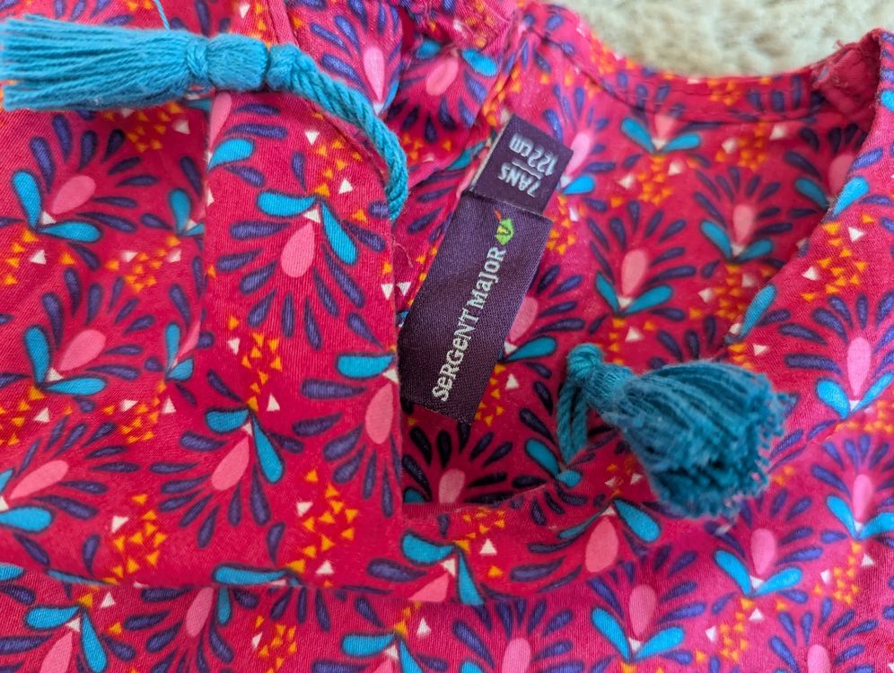 robe sergent major 7 ans (Neuf (Voir description)) à Montreux pour CHF ...