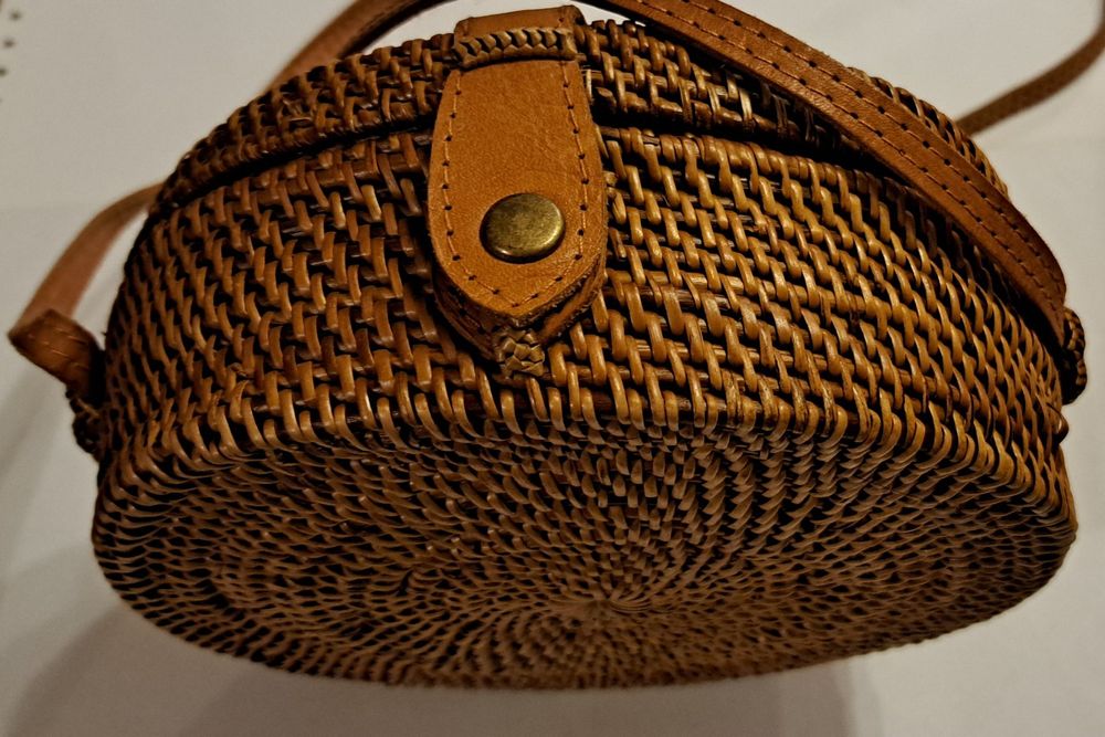 Sac rond style rotin, comme neuf | Kaufen auf Ricardo