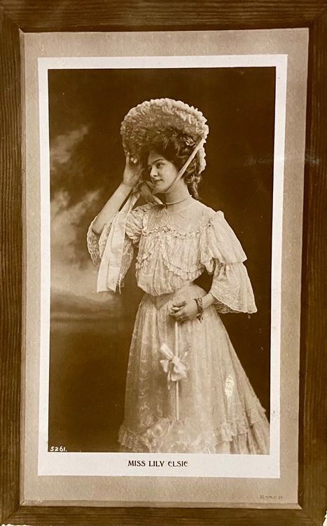 1909 - Antike Foto AK Miss Lily Elise aus England (Gebraucht) in Root für CHF 2 – mit Lieferung ...
