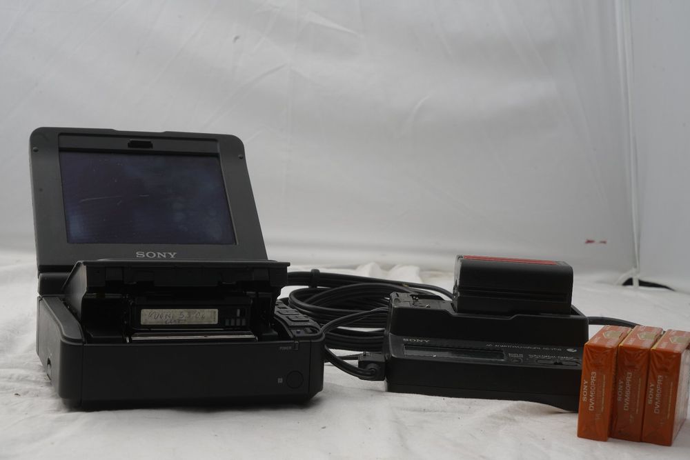 DVCAM Sony Player / Recorder DSR-V10P für mini DV + 3 Tapes (Gebraucht ...