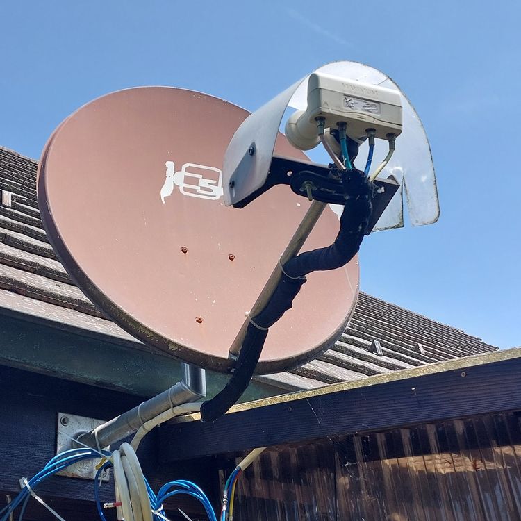 Satellit/Parabol-Anlage gebraucht | Kaufen auf Ricardo