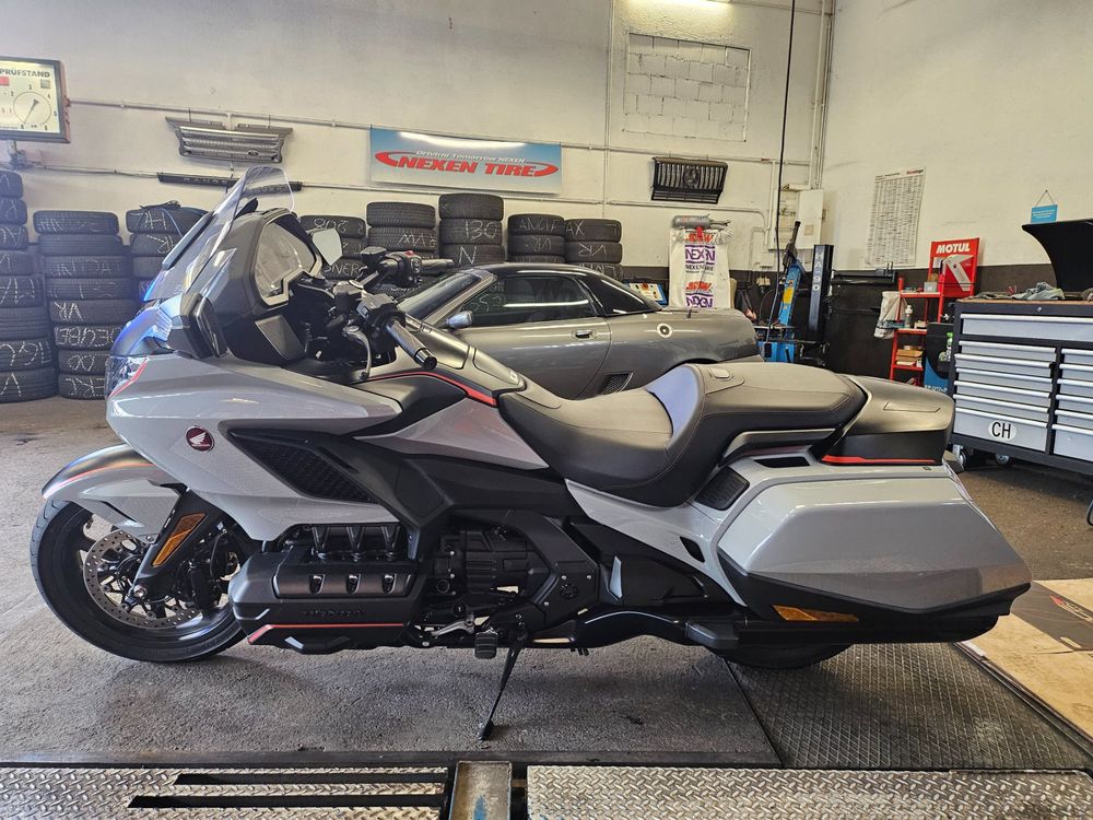 HONDA GL 1800 B Goldwing Bagger K21 Neuwertig 3200Km! (Gebraucht) in ...