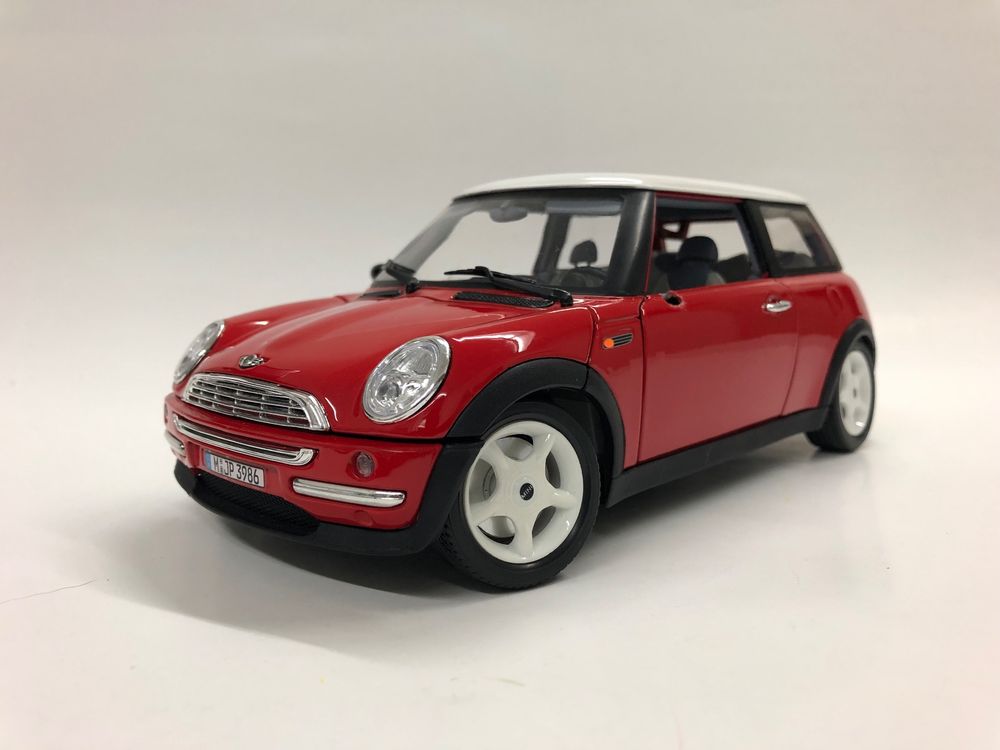 Mini Cooper 1:18, rot, Bburago (Gebraucht) in Zofingen für CHF 10 – mit ...