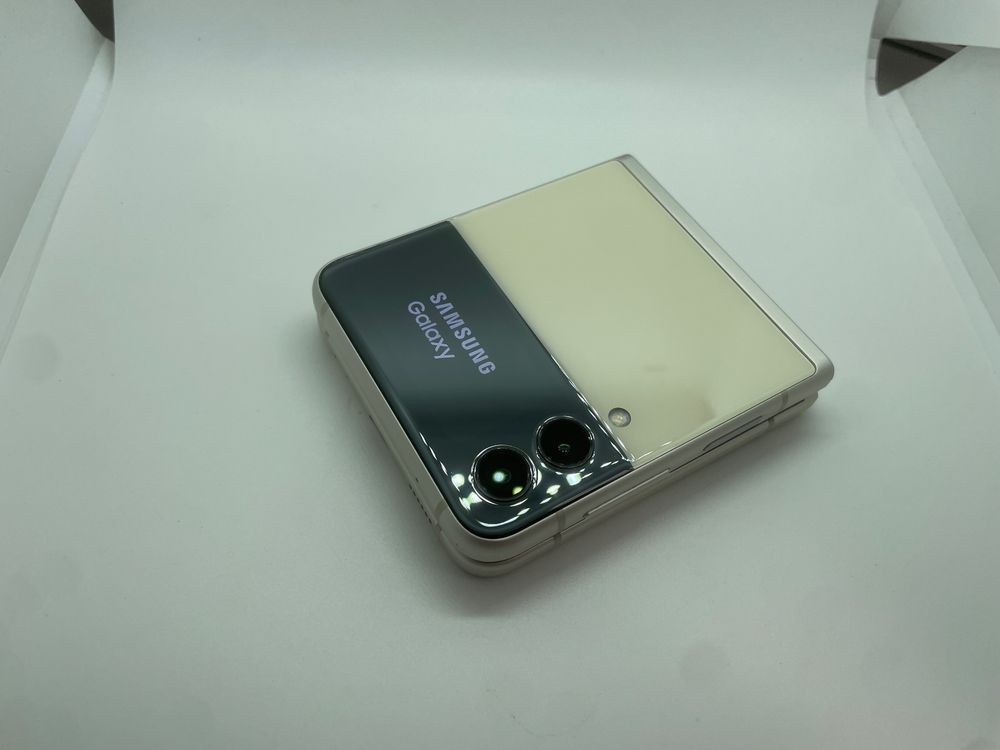 Samsung Galaxy Z Flip3 5G 256 GB | Kaufen auf Ricardo