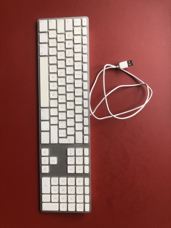 Apple Keyboard mit Zahlenblock (Gebraucht) in Zürich für CHF 38 – mit ...