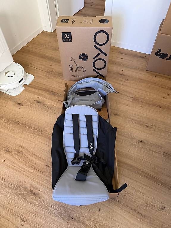 Stokke YOYO3 Frame in Schwarz + YOYO 6+ Textile Set in Stone (Neu und ...