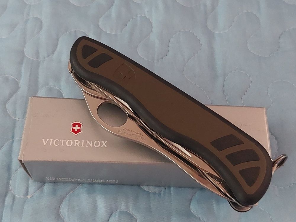 Militärmesser Victorinox 2012 (Neu und originalverpackt) in Gossau SG für CHF 187 – mit ...