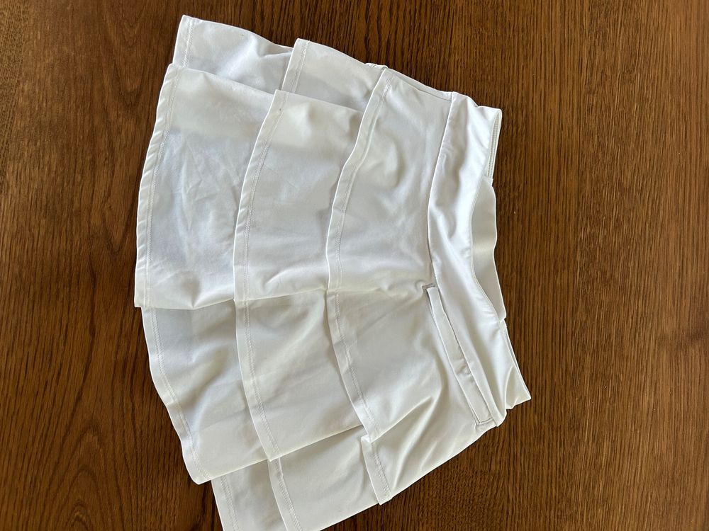 Golf Rock Grösse 128 Adidas mit Hose (Gebraucht) in Zürich für CHF 5 ...