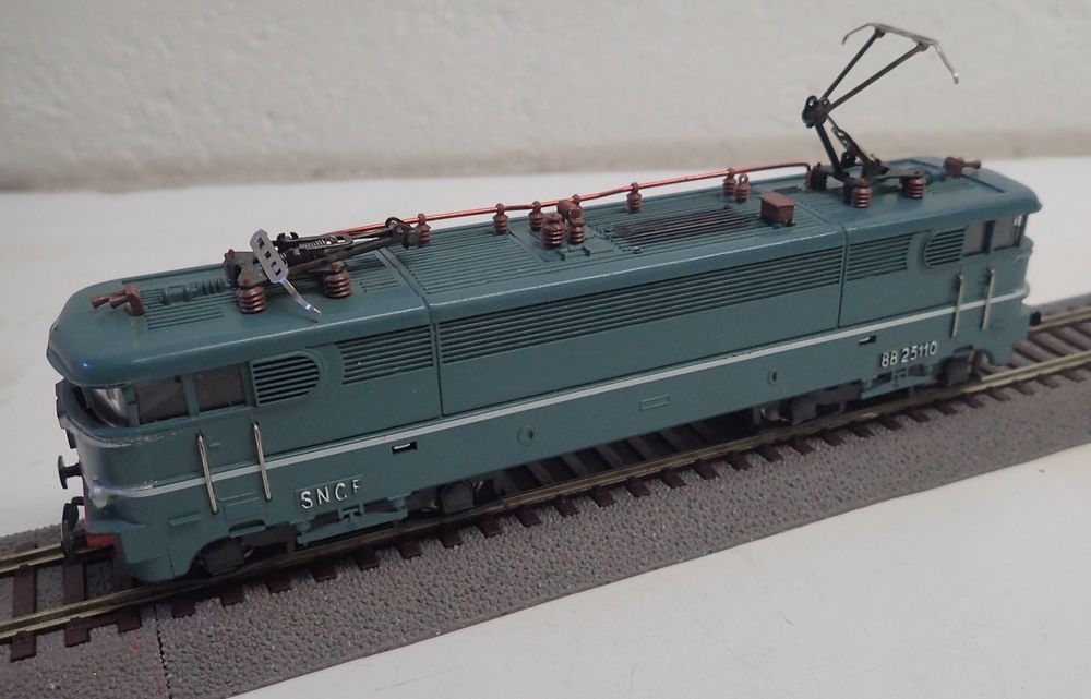 JOUEF H0 - SNCF grüne E-Lok BB 25110 (Gebraucht) in Lausanne für CHF 11 – nur Abholung auf ...