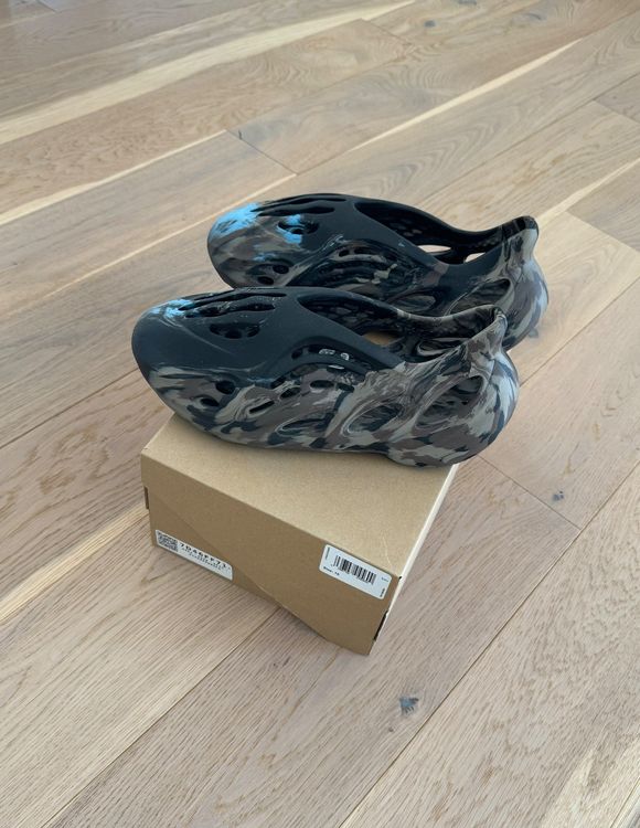 adidas Yeezy Foam RNR (Gebraucht) in La Chaux-de-Fonds für CHF 74 – mit ...