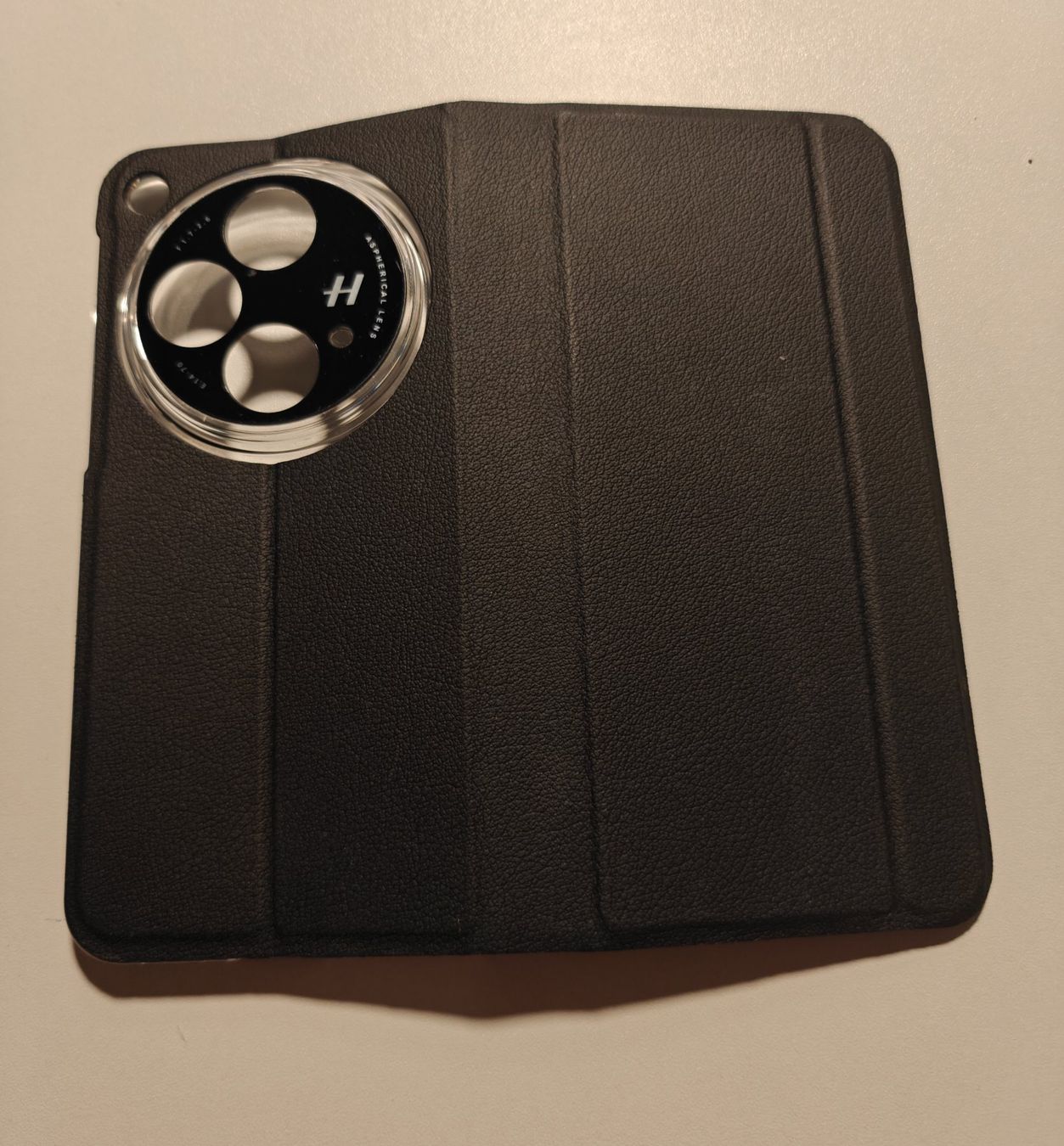 Oneplus open Cover (Gebraucht) in Zürich für CHF 10 – mit Lieferung auf ...