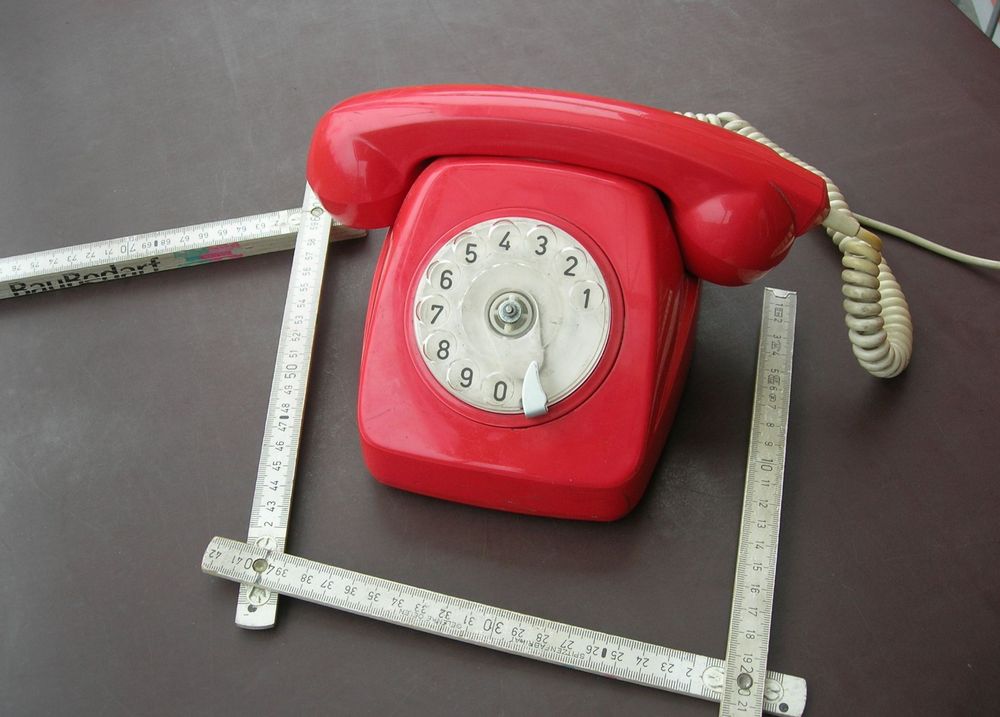 rotes Telefon, analog, Oldtimer, antik (Gebraucht) in Zürich für CHF 30 ...