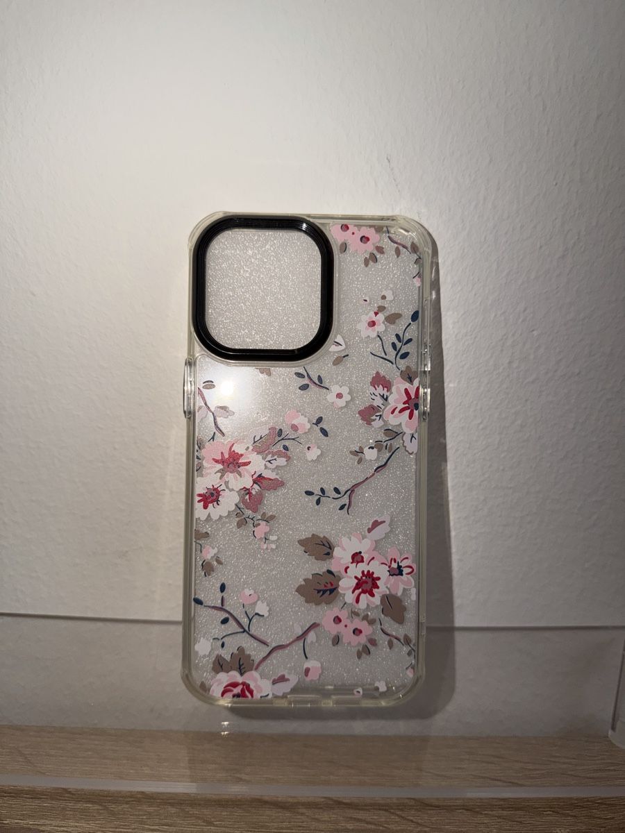 Lots de 3 coques iPhone 15Pro Max (D'occasion) à Payerne pour CHF 30 ...