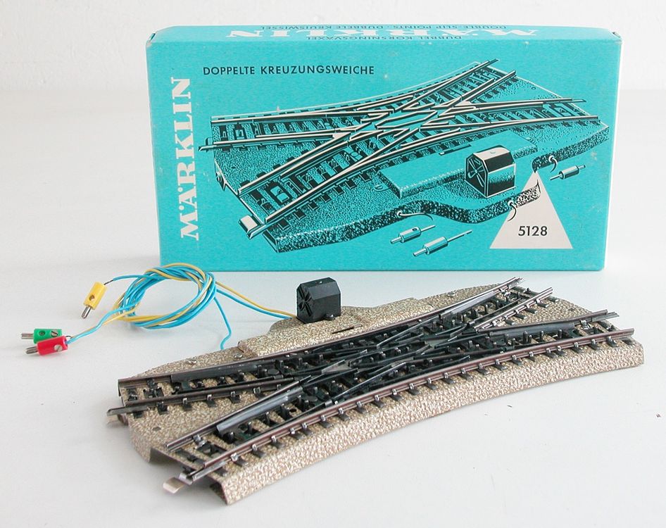 Märklin M-Gleis Kreuzungsweiche elektr. 5128 Spur H0 (Gebraucht) in ...