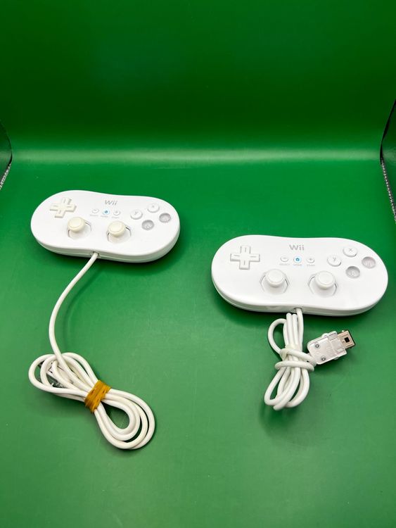 Wii Classic Controller Pad weiss (2 Stück) - Wii (Gebraucht) in ...
