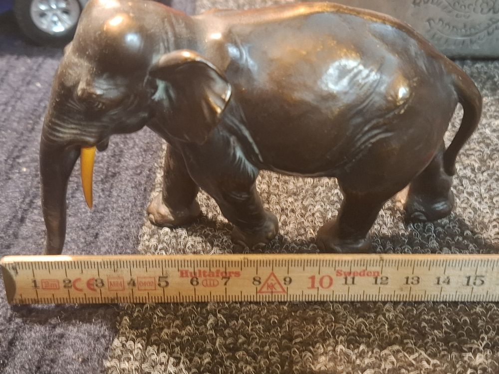 Elefante in bronzo (Gebraucht) in Motto Blenio für CHF 33 – mit ...