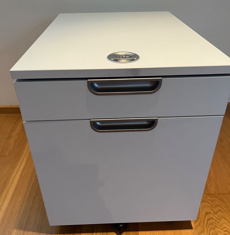 Rollcontainer weiss mit Zahlenschloss, Top Zustand! (Gebraucht) in Marbach SG für CHF 50 – nur ...