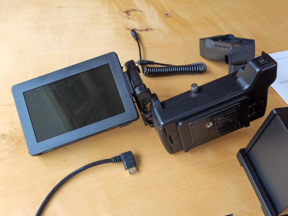 Swivi SV-50H, schwenkbarer 5-Zoll HDMI-Monitor (Gebraucht) in Zürich ...