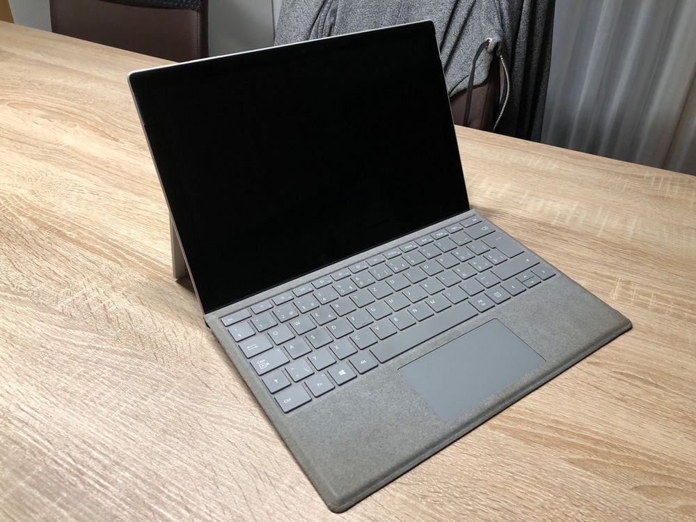 Surface Pro 5 inkl Tastatur und Originalverpackung | Acheter sur Ricardo