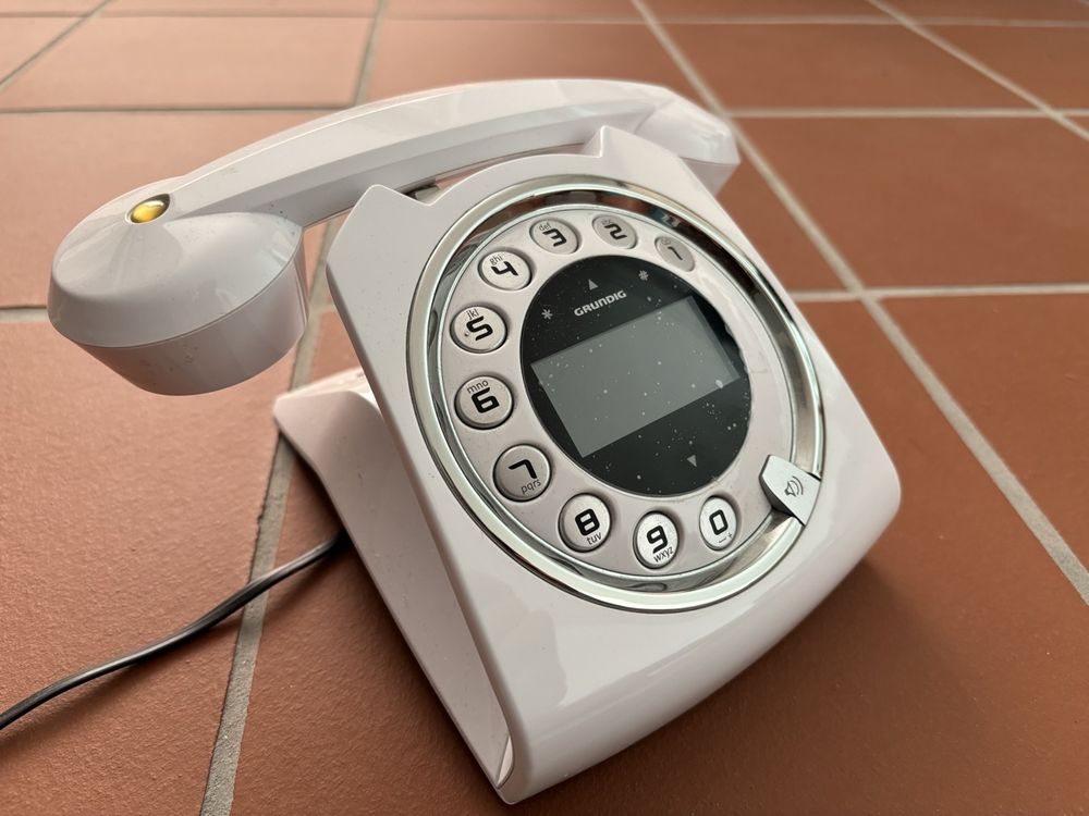 Retro Design Telefon Grundig DECT Sixty weiss neuwertig (Gebraucht) in ...