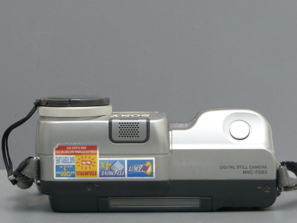 Sony Digital Mavica / Digital Still Camera MVC-FD83 (Gebraucht) in ...