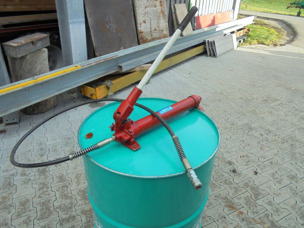 Celette SA - Carosserie - Richtbank - Hydraulikpresse | Kaufen auf Ricardo