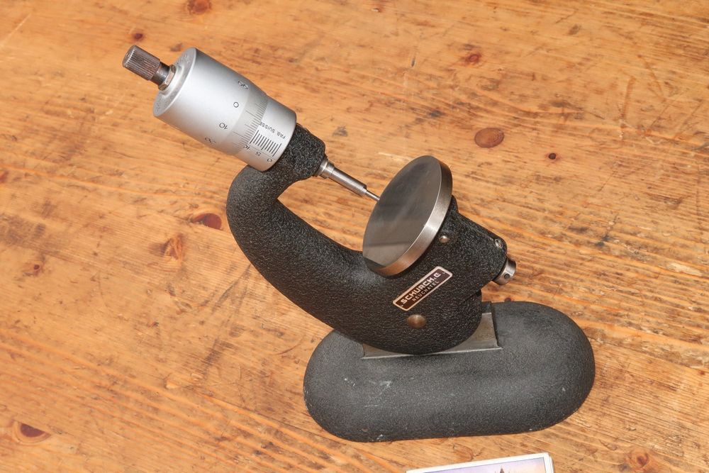 Kleiner Tisch Mikrometer aus Tavannes Machines SA (Gebraucht) in Biel ...