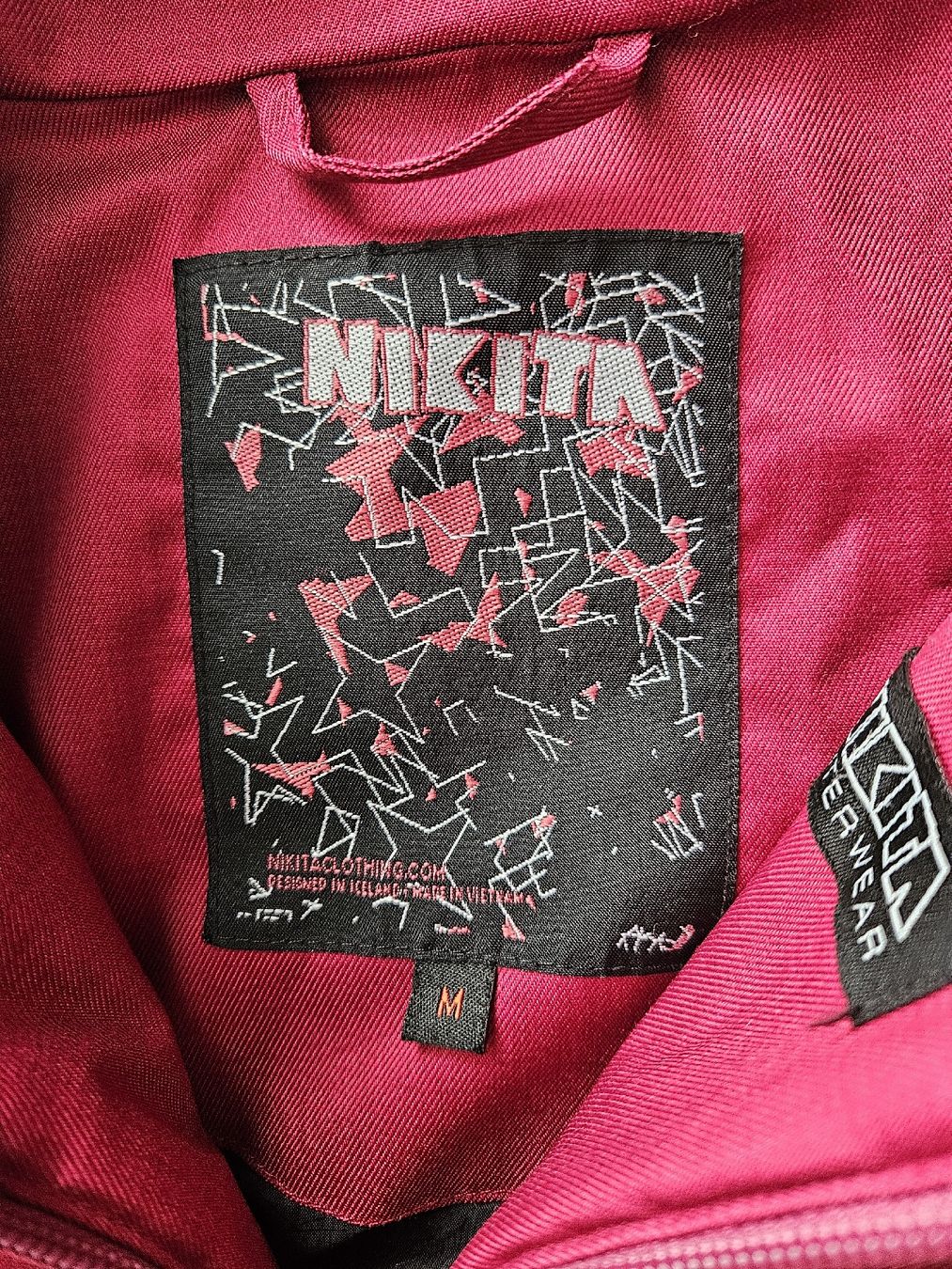 Snowboard Jacke Nikita Gr. M (Neu (gemäss Beschreibung)) in Ringgenberg ...