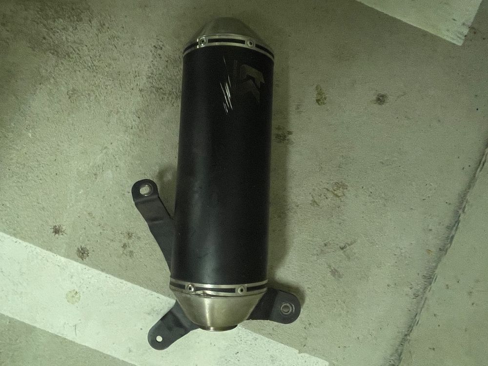 Schwarzer Sportauspuff roller yamaha cygnus X und weitere (Gebraucht ...