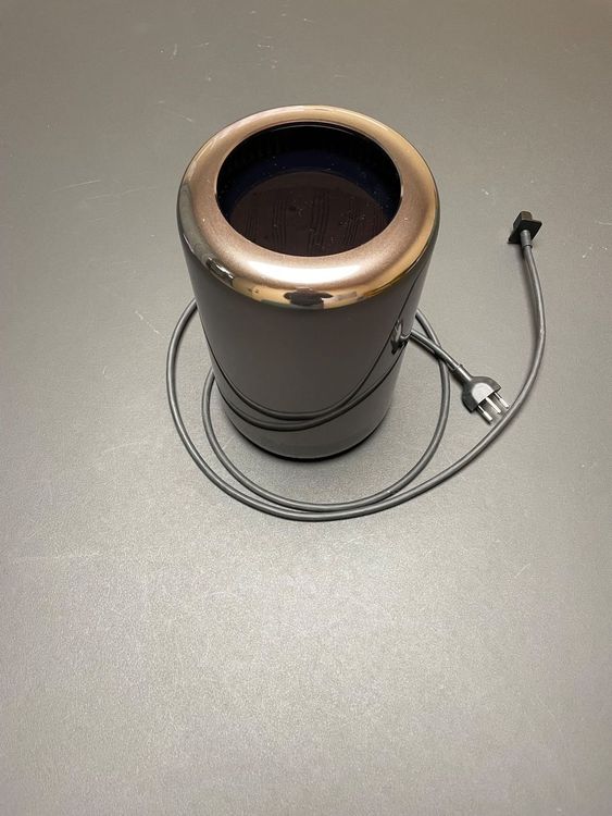 Mac Pro (2013) .inklusive Microsoft Office 2021 (Gebraucht) in Adliswil ...