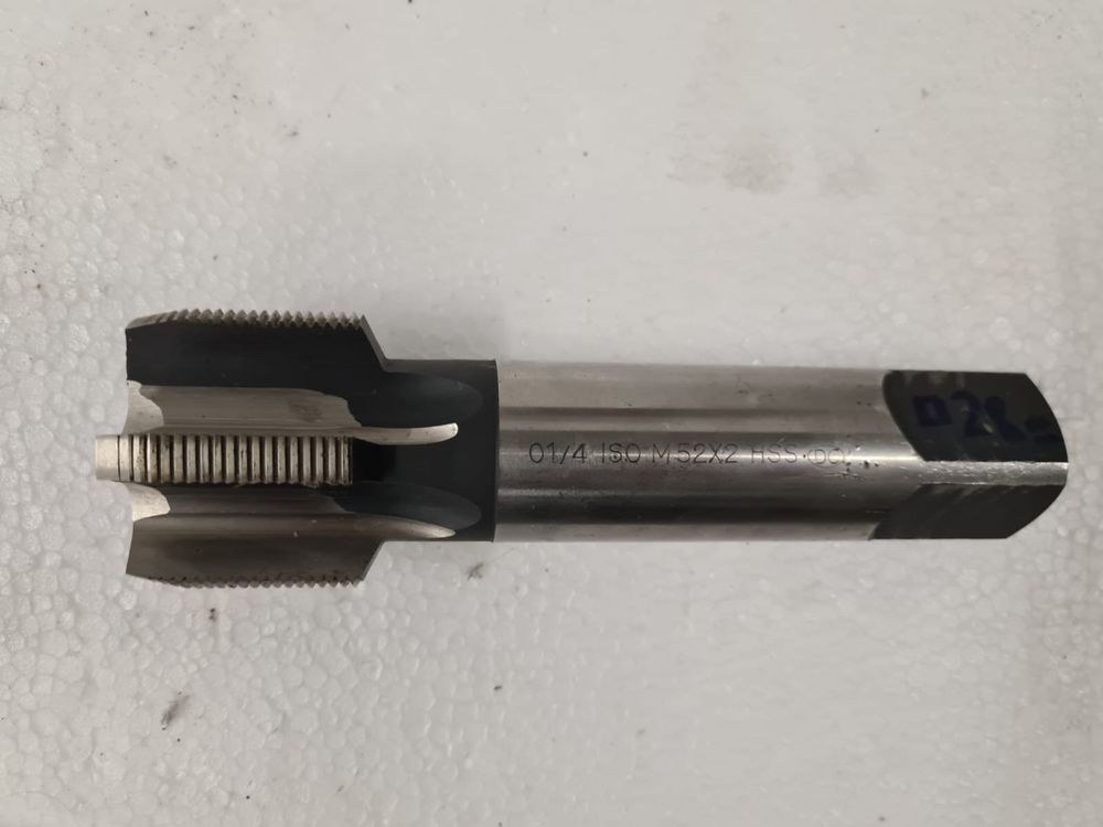 Gewindeschneide Gewindebohrer M52x2 mm DC HSS (Gebraucht) in für CHF 13 ...