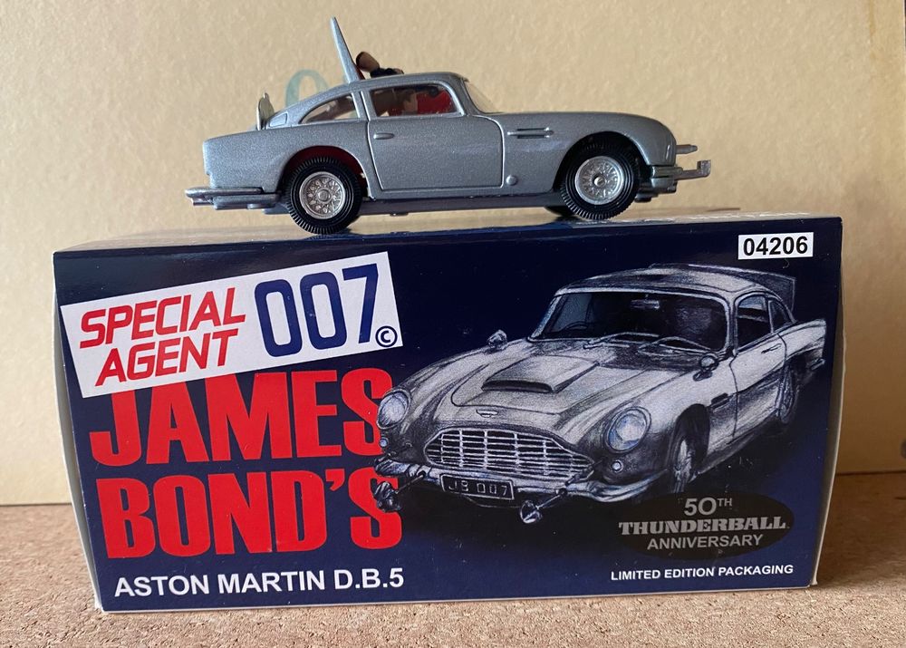 Corgi Aston Martin Bond | Kaufen auf Ricardo