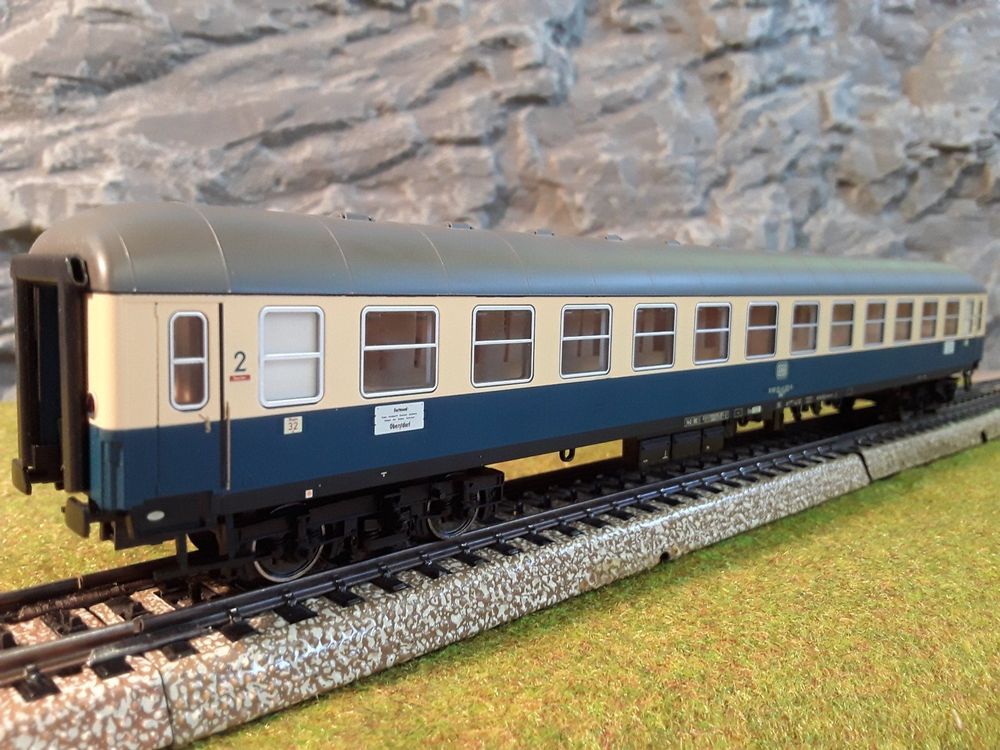 Märklin 4092 _ Schnellzugwagen _ Personenwagen _ Spur H0 (Gebraucht) in ...