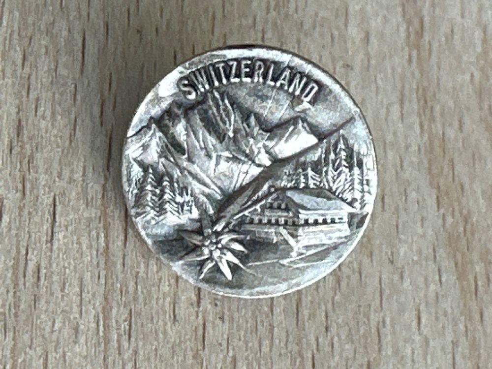 Pin Switzerland (Gebraucht) in Glattbrugg für CHF 1.2 – mit Lieferung ...
