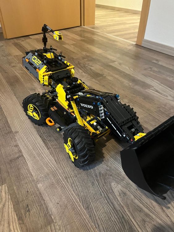 LEGO Technic 42081 Volvo Radlader ZEUX - Top Zustand! (Gebraucht) in ...