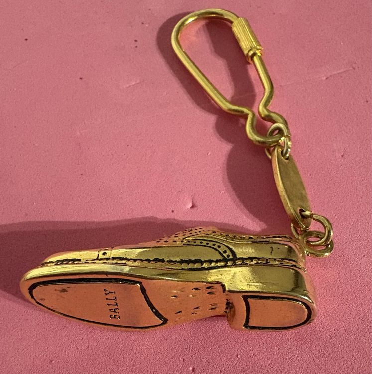 Porte-clés Bally en forme de chaussure dorée (D'occasion) à Carouge GE ...
