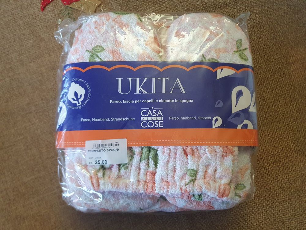 Completo di spugna Ukita (Neu und originalverpackt) in Melano für CHF 5 ...