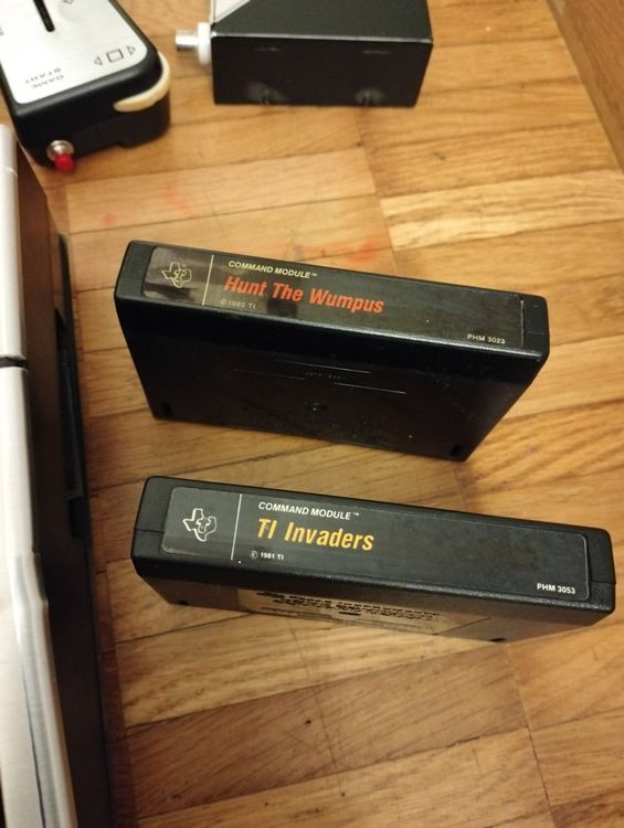 Console video TEXAS INSTRUMENTS TI-99/4A (Gebraucht) in St imier für ...